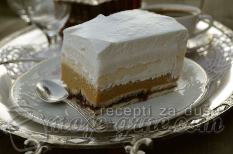 Nepečena griz torta