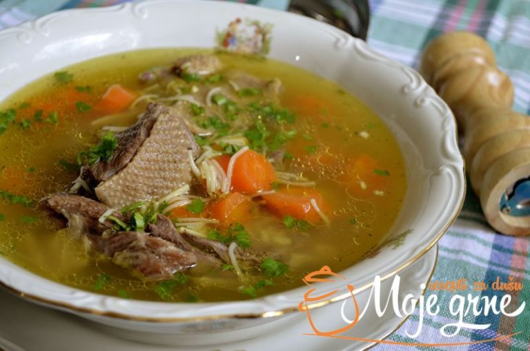 Domaća supa od guske