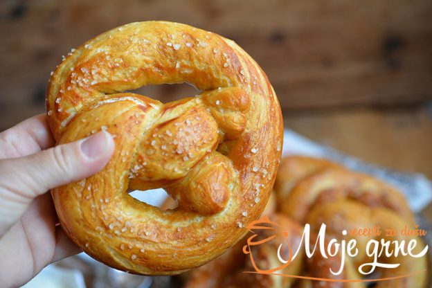 Mekane perece sa ražanim brašnom - Moje grne Mekane perece sa ražanim ...