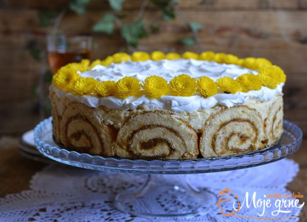 Torta od rolata sa bananama - Moje grne